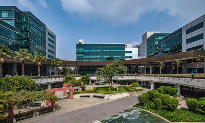 RMZ Infinity Bangalore: Location, main offices, nearby areas