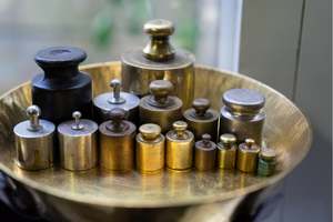 How to calculate unit weight of steel and what are its benefits?