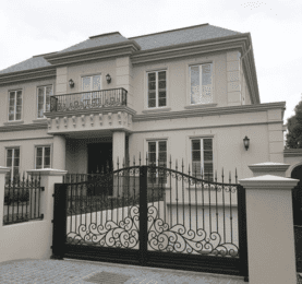 Front Gate Design Ideas to Enhance Your Home