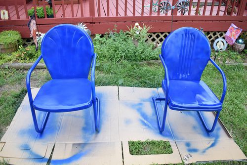 Spray paint: Process to apply, supplies needed, do and don’t