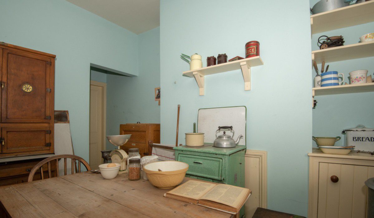 Scullery: Definition, uses