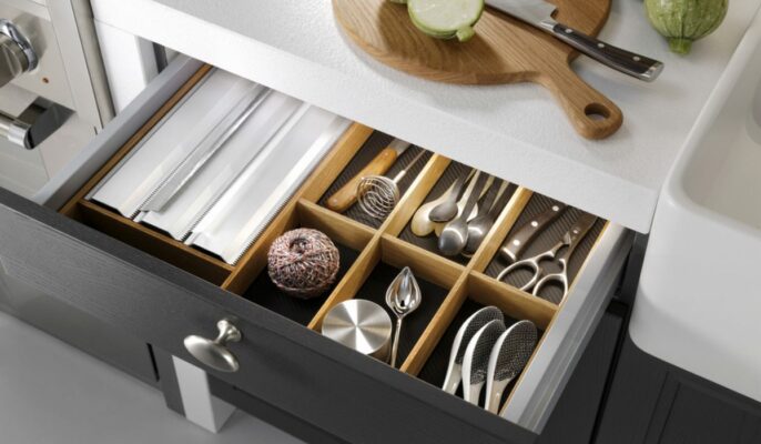 Kitchen tandem boxes: Space-saving solutions for kitchen.