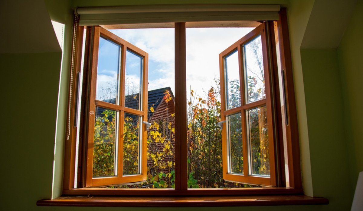 10 best wood window designs