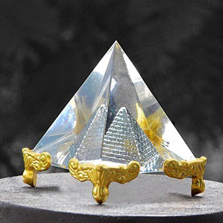 How to use Vastu pyramids and crystals at home?